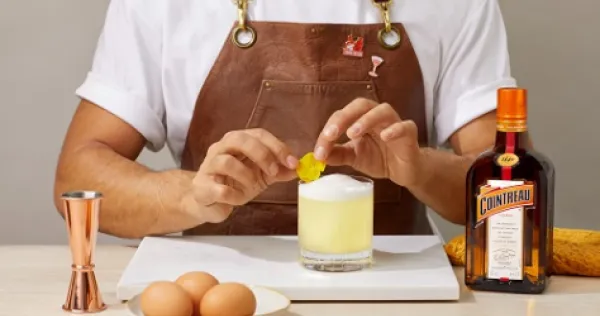How to make an egg foam | Cointreau International