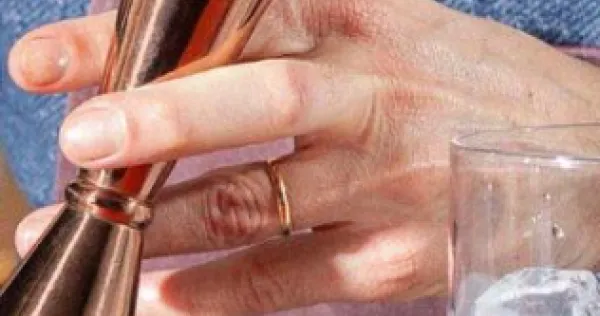 How to use a jigger | Cointreau International